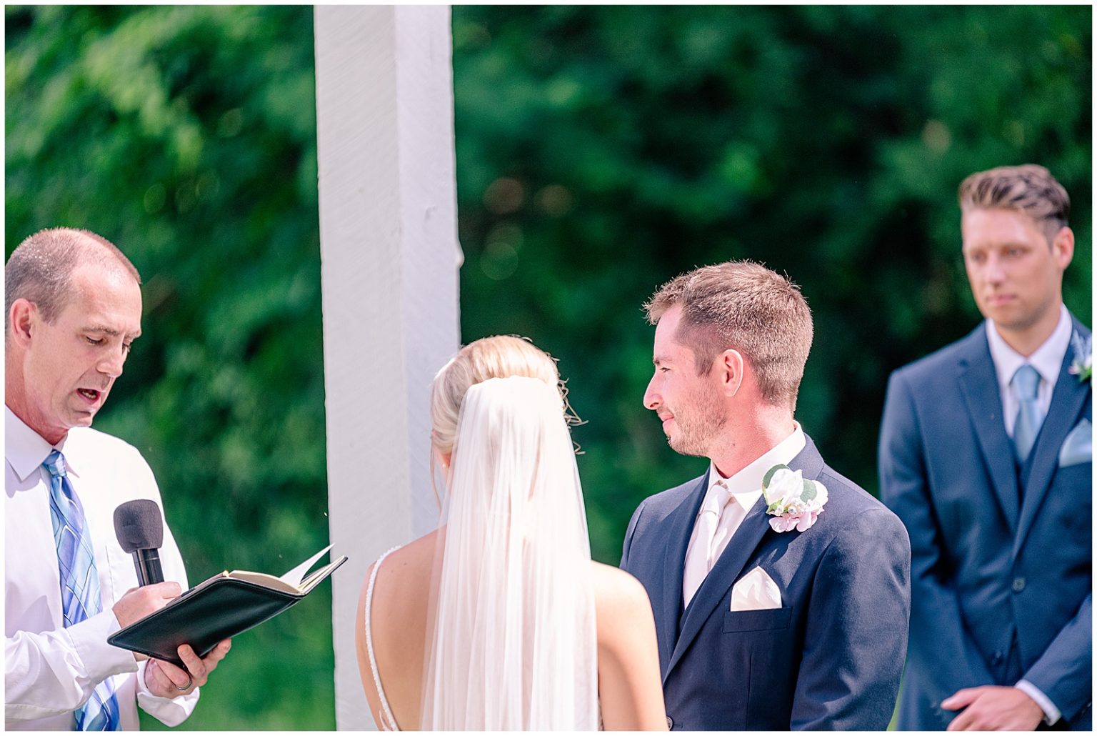 Stunning Red Wing Wedding - ericajohannaphotography.com