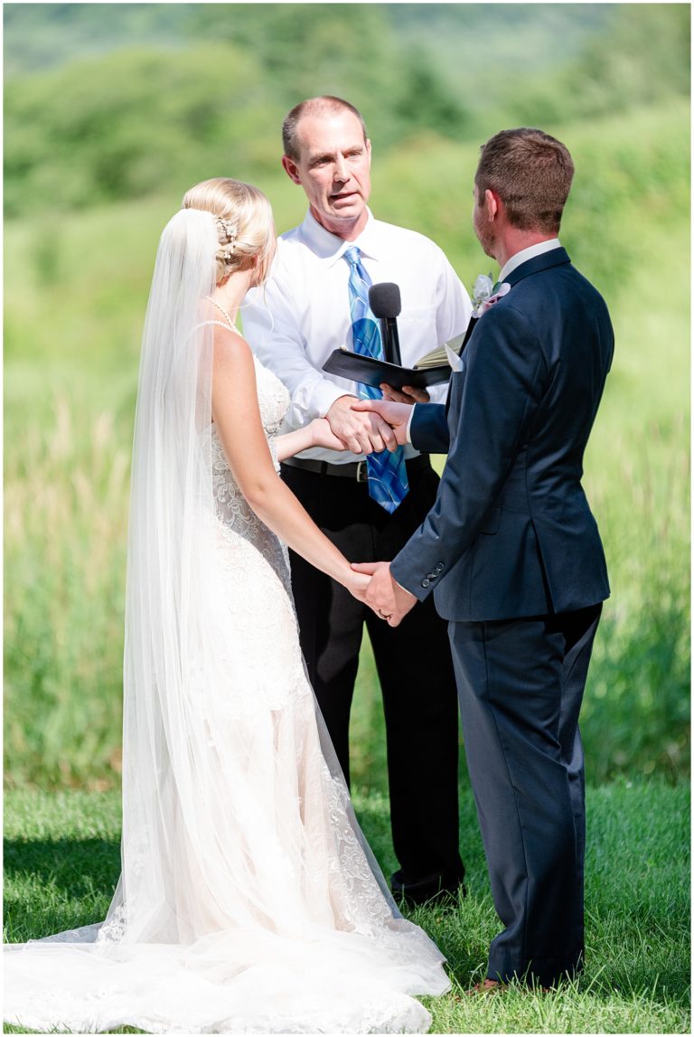 Stunning Red Wing Wedding - ericajohannaphotography.com